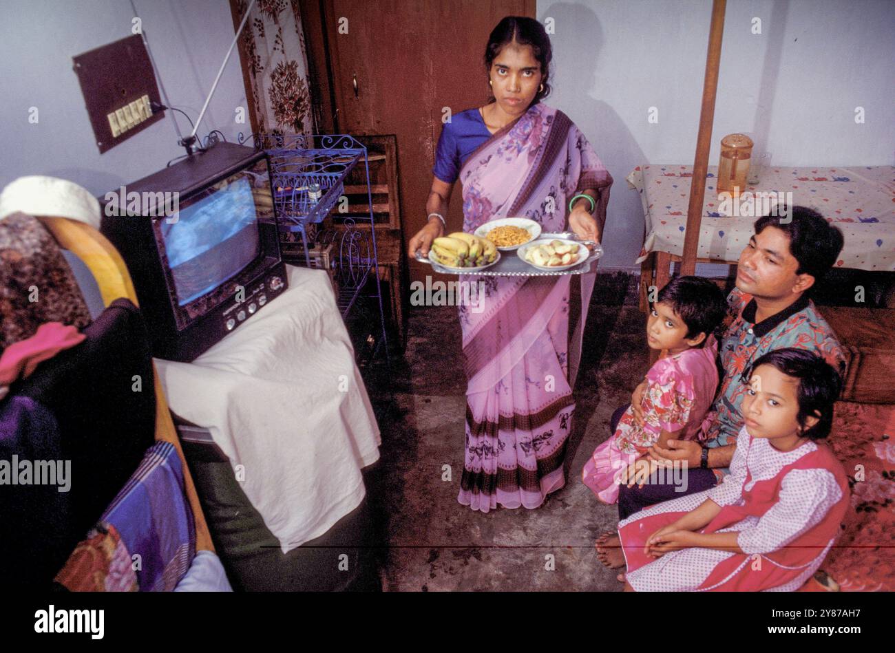 Bangladesh; family in their living room Stock Photo - Alamy