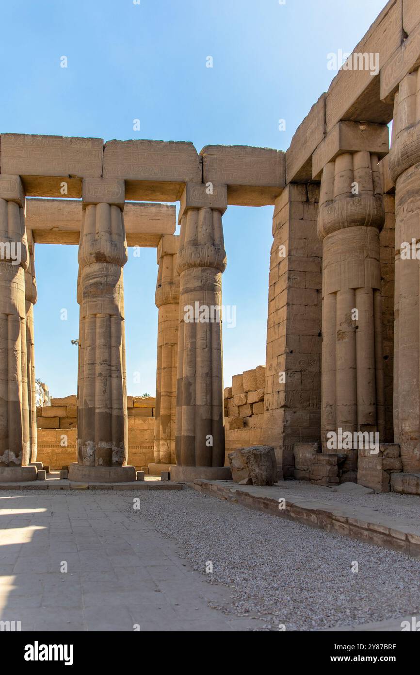 Colossal structures hi-res stock photography and images - Alamy