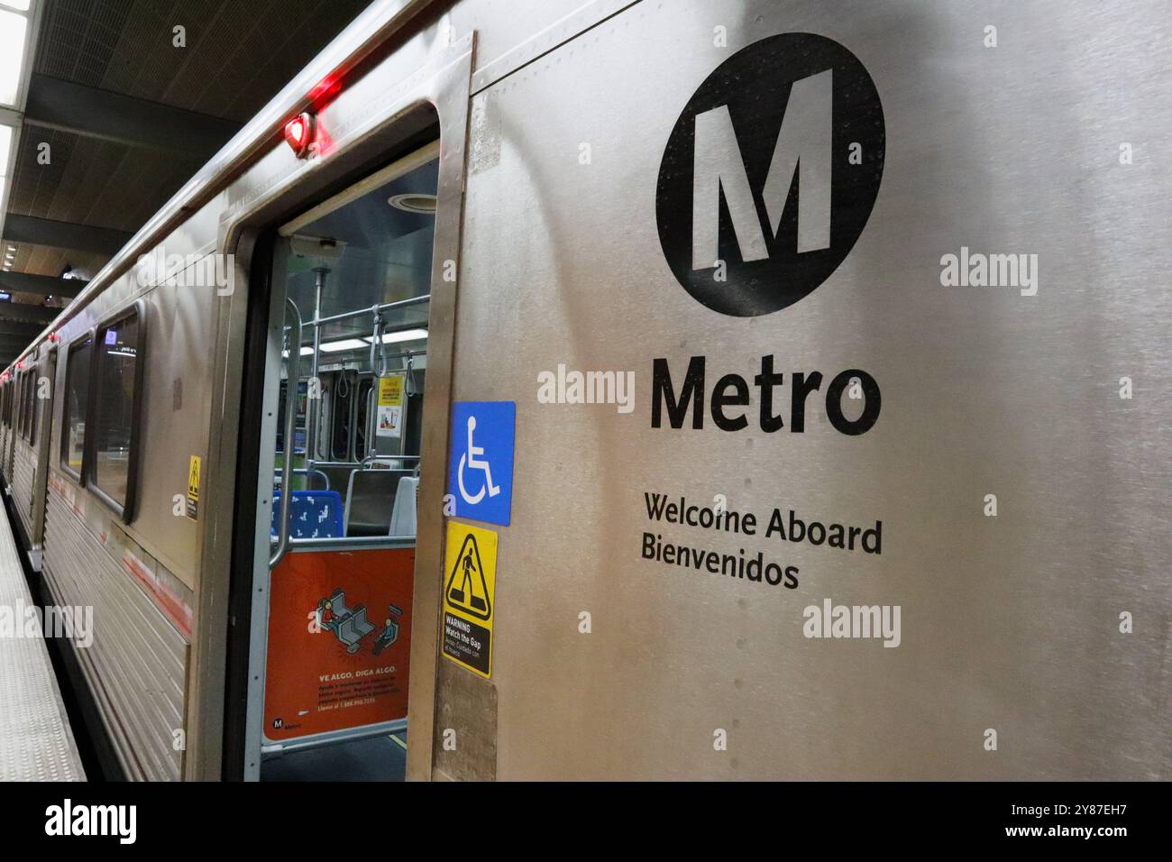 Los Angeles Metro Rail B Line Train stopped at Metro Station Stock ...