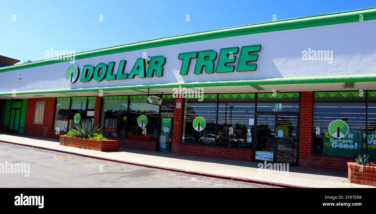 DOLLAR TREE Store, American chain of discount variety stores that sells ...