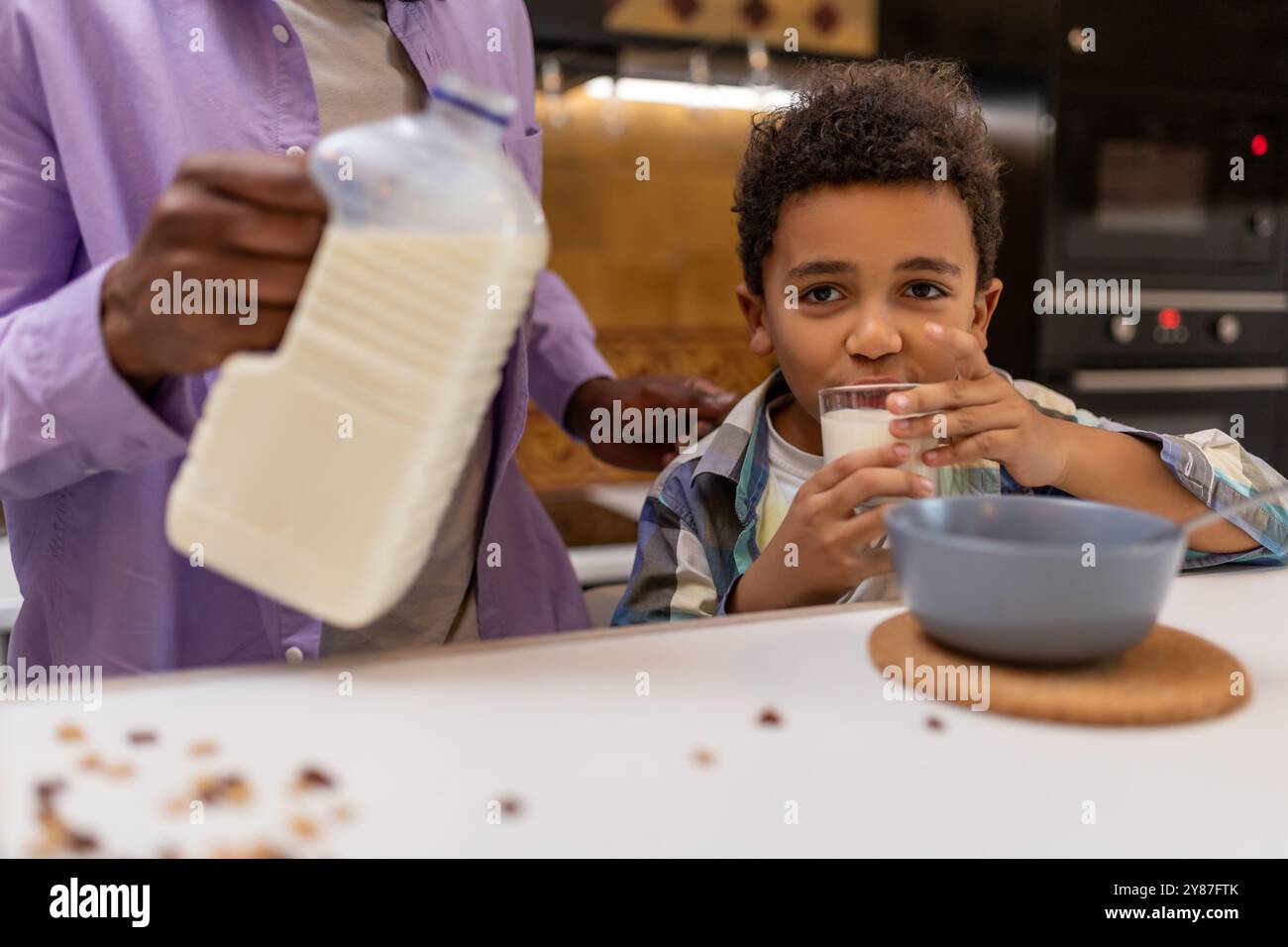 Kids african family breakfast hi-res stock photography and images - Alamy