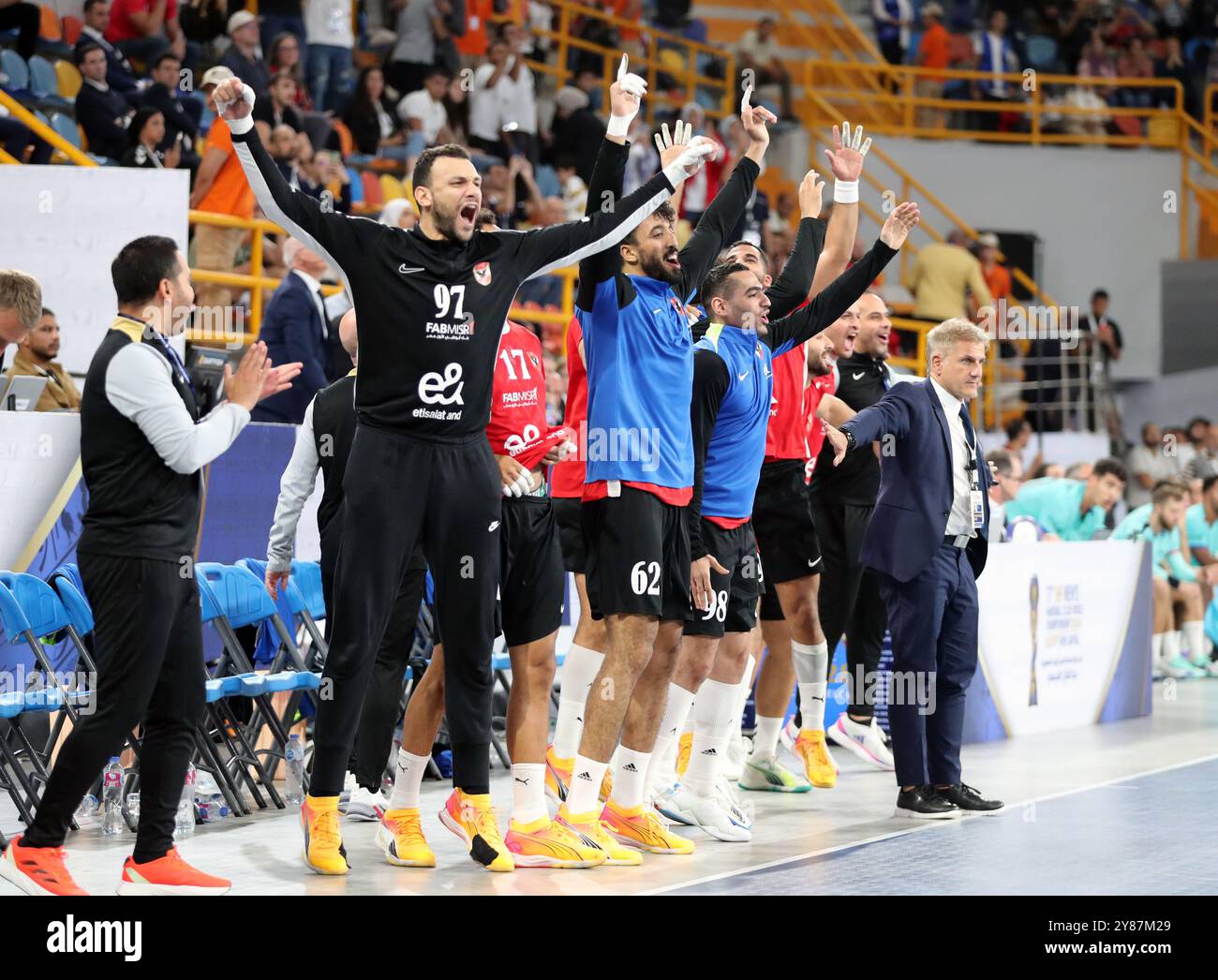 Neu Kairo, Egypt. 03rd Oct, 2024. Handball: IHF Super Globe, final ...