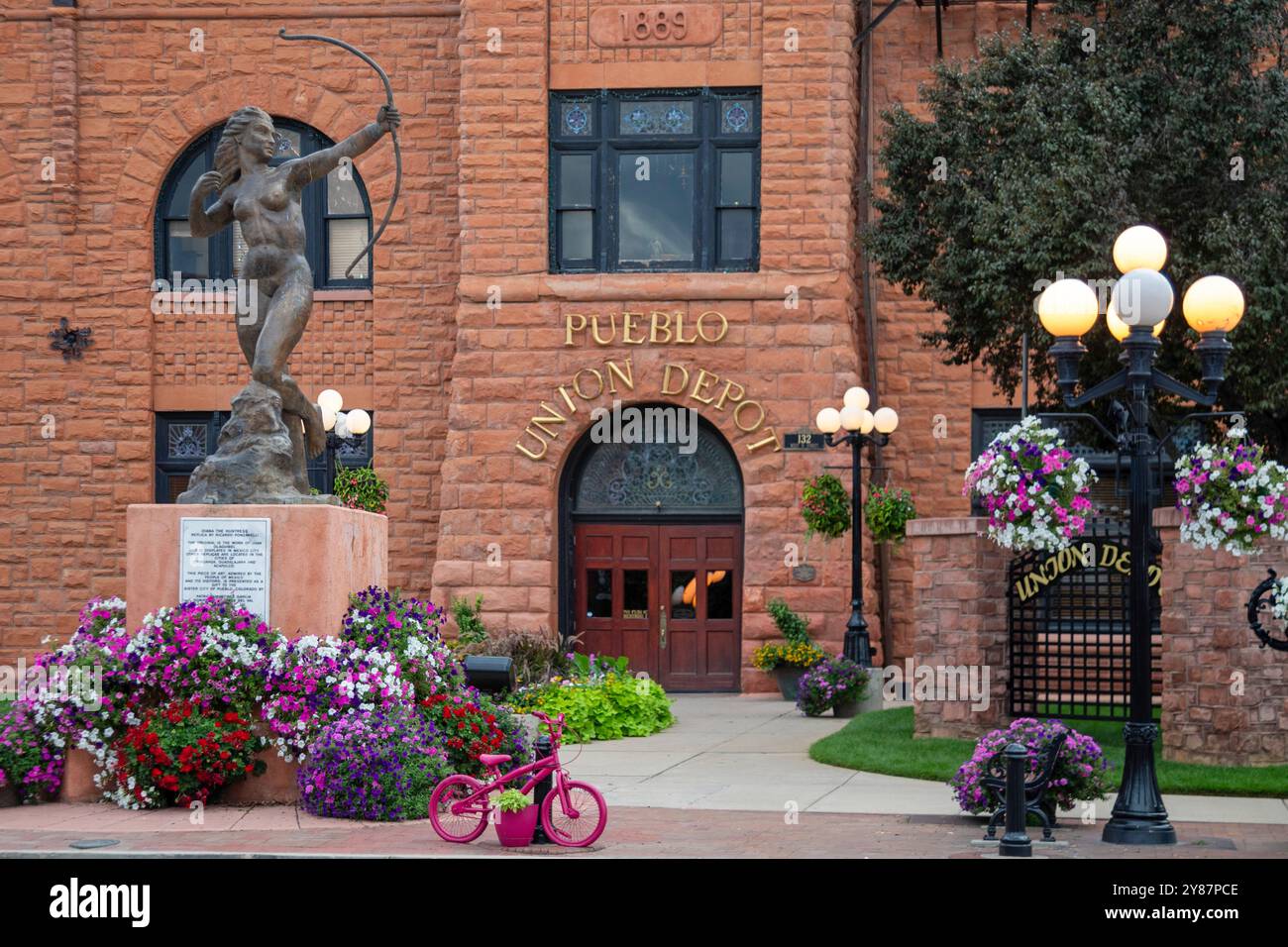 Pueblo, Colorado - A replica of Diana the Huntress outside Pueblo Union ...