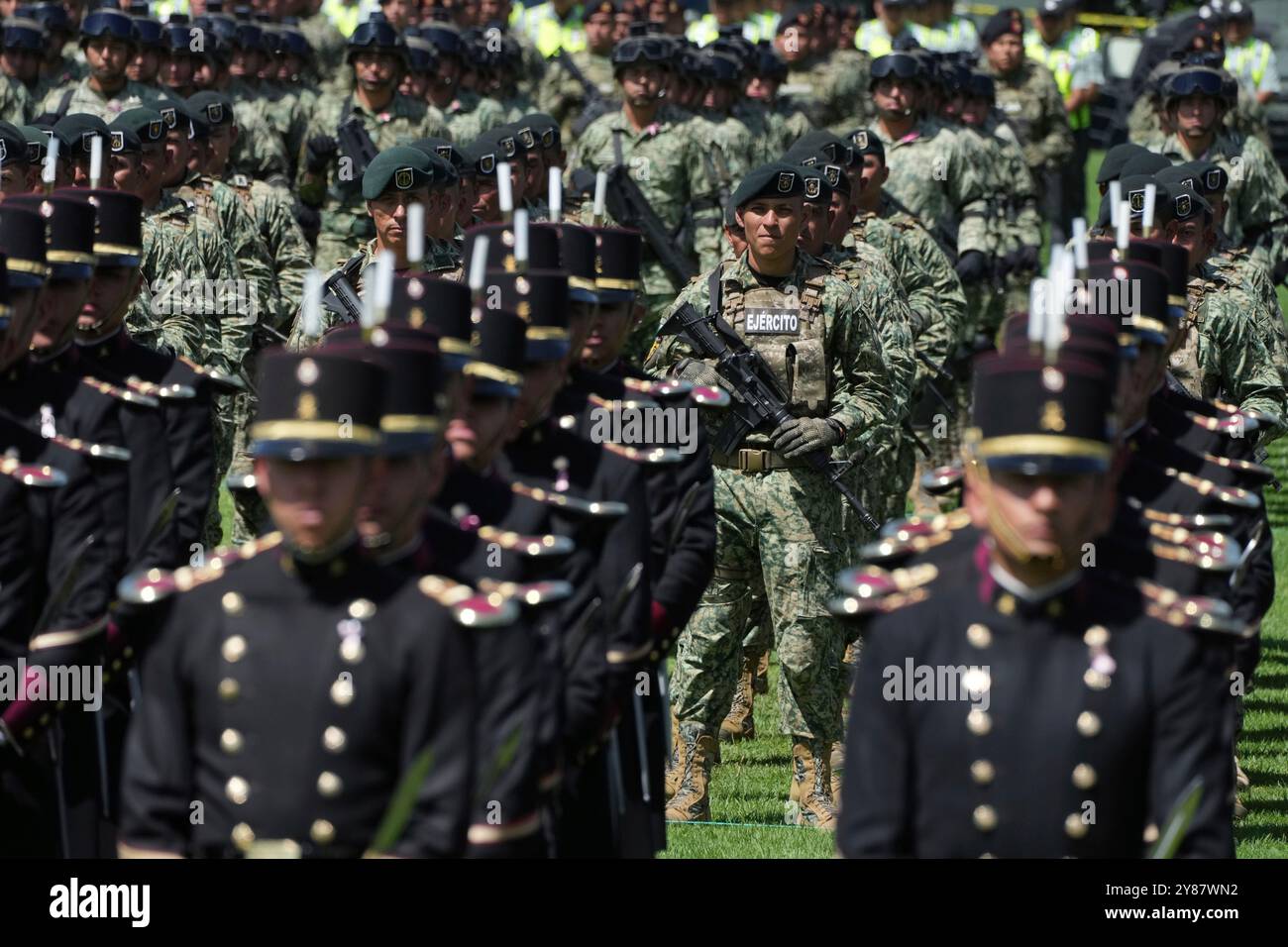 Army soldiers and cadets wait for the arrival of Mexican President ...