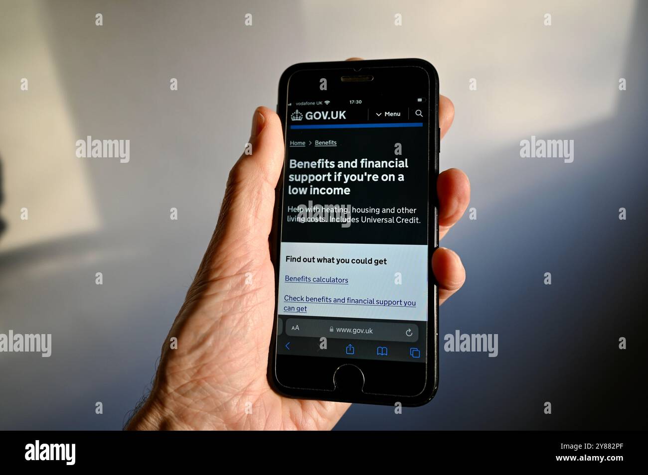 Income support uk hi-res stock photography and images - Alamy