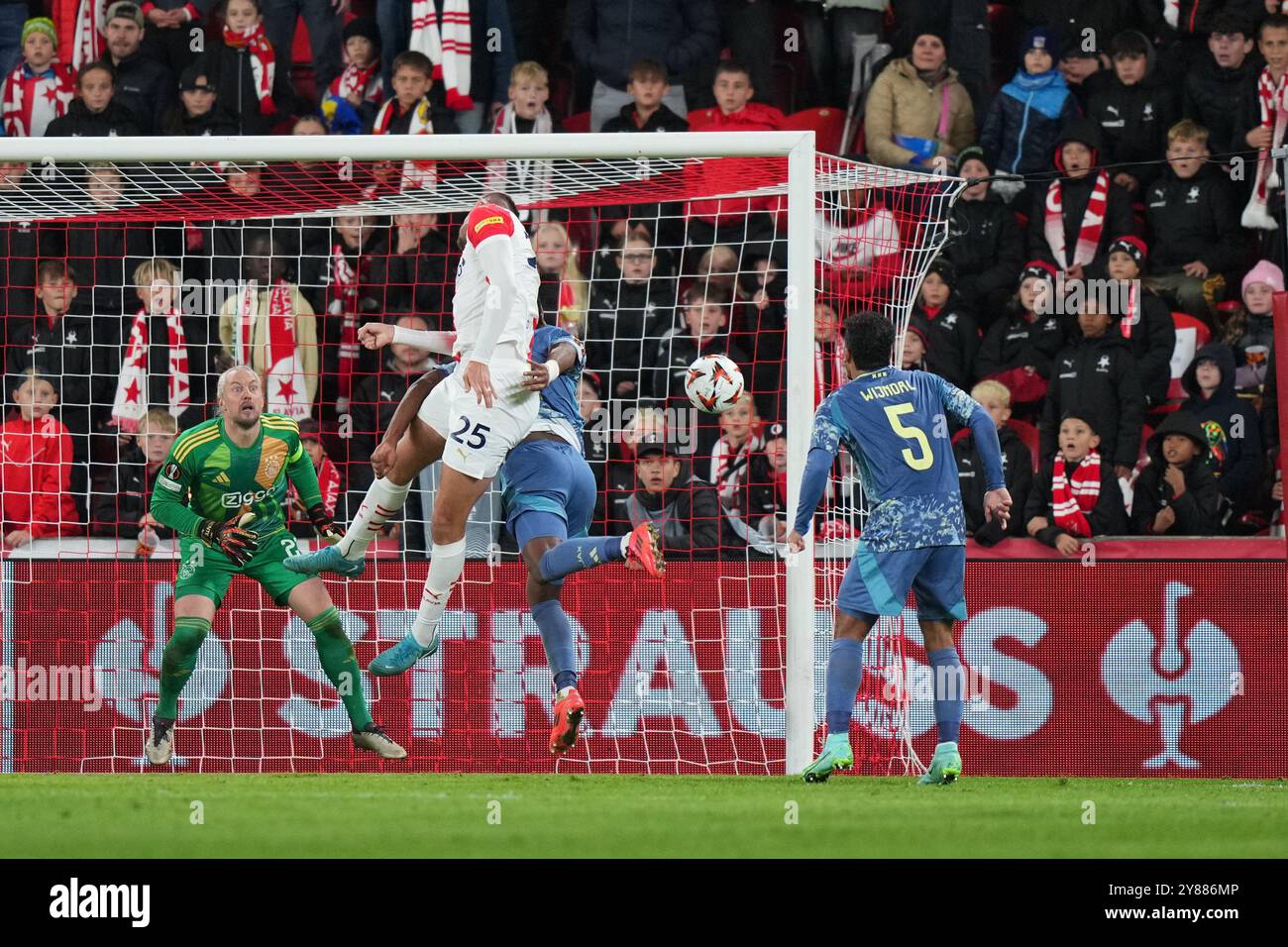 Prague, Czech Republic. 03rd Oct, 2024. PRAGUE, 03-10-2024, Eden Arena ...