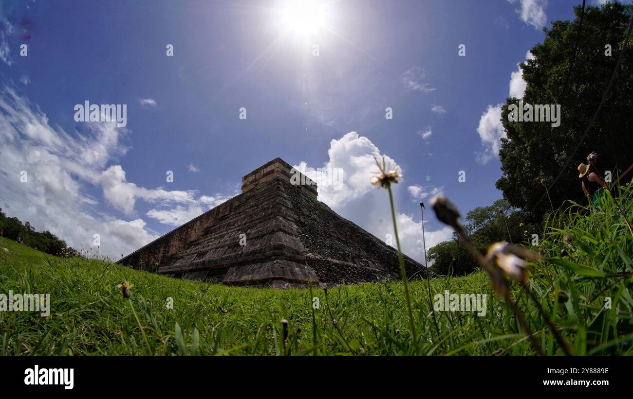 Pyramid of the flowers hi-res stock photography and images - Alamy