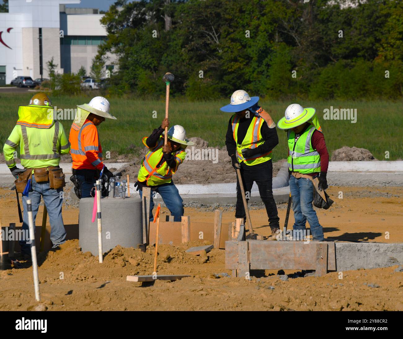 Crew work hi-res stock photography and images - Alamy