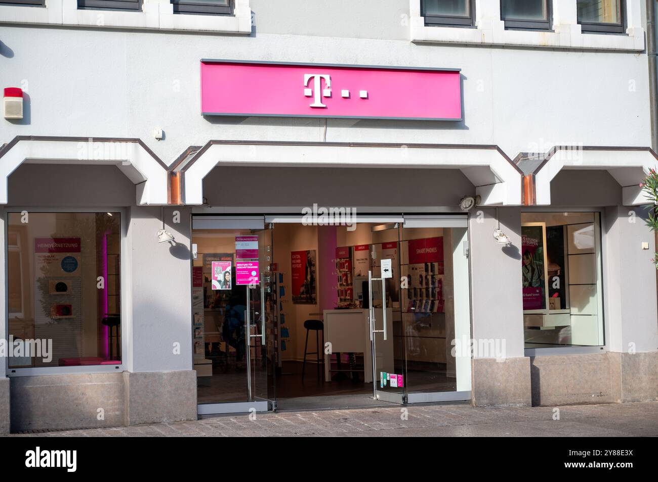 Telekom filiale hi-res stock photography and images - Alamy