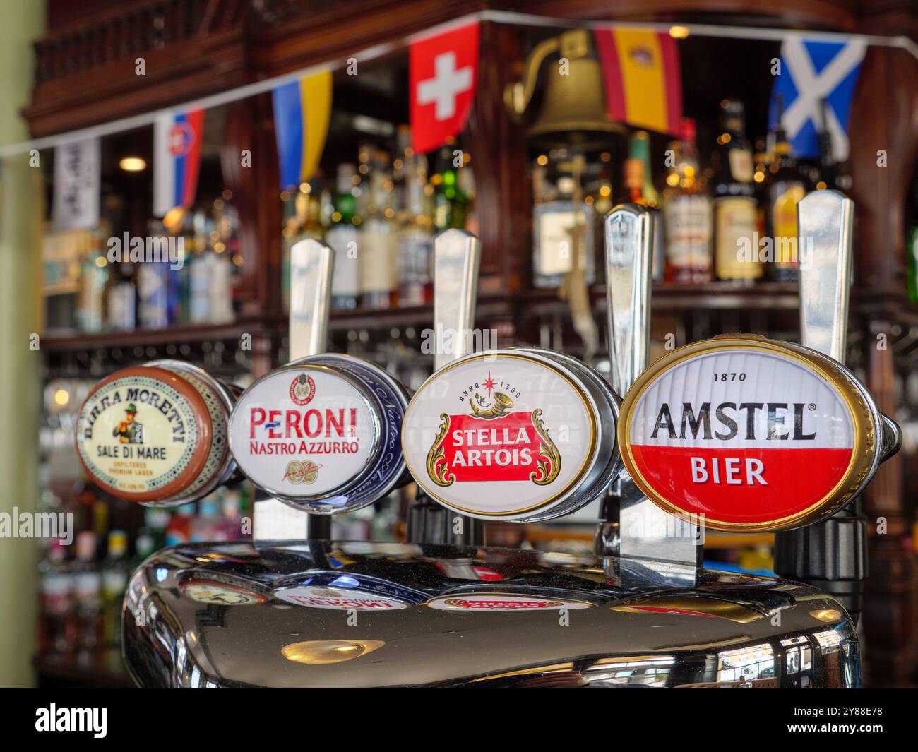 Beer pumps hi-res stock photography and images - Alamy