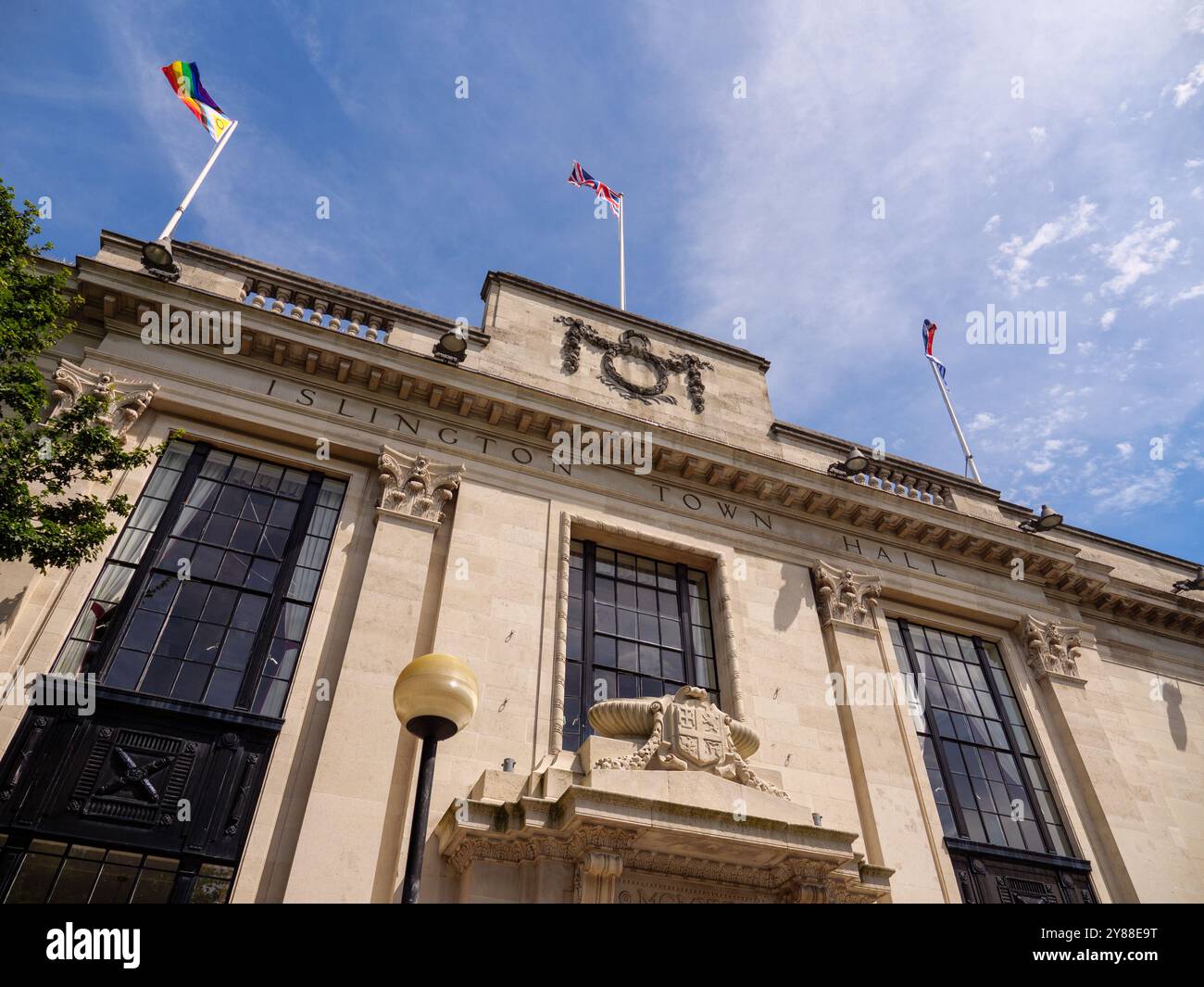 Islington town hall hi-res stock photography and images - Alamy