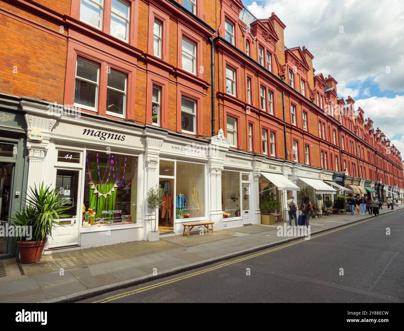 Shops and cafes on Chiltern Street, Marylebone, London, UK Stock Photo ...