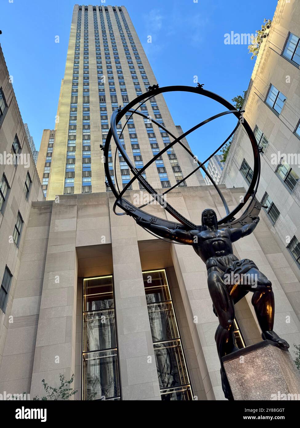Atlas rockfeller hi-res stock photography and images - Alamy