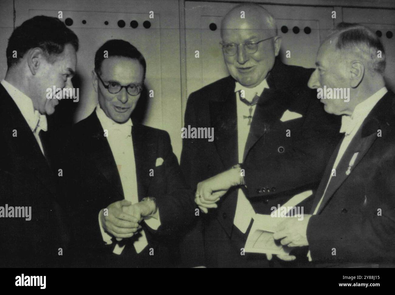 Prof fritz albert lipman hi-res stock photography and images - Alamy