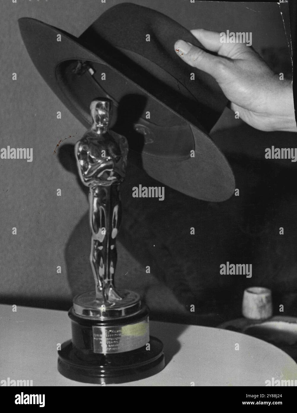 Hollywood Oscar Hall won for brilliantly editing war documentary, The ...