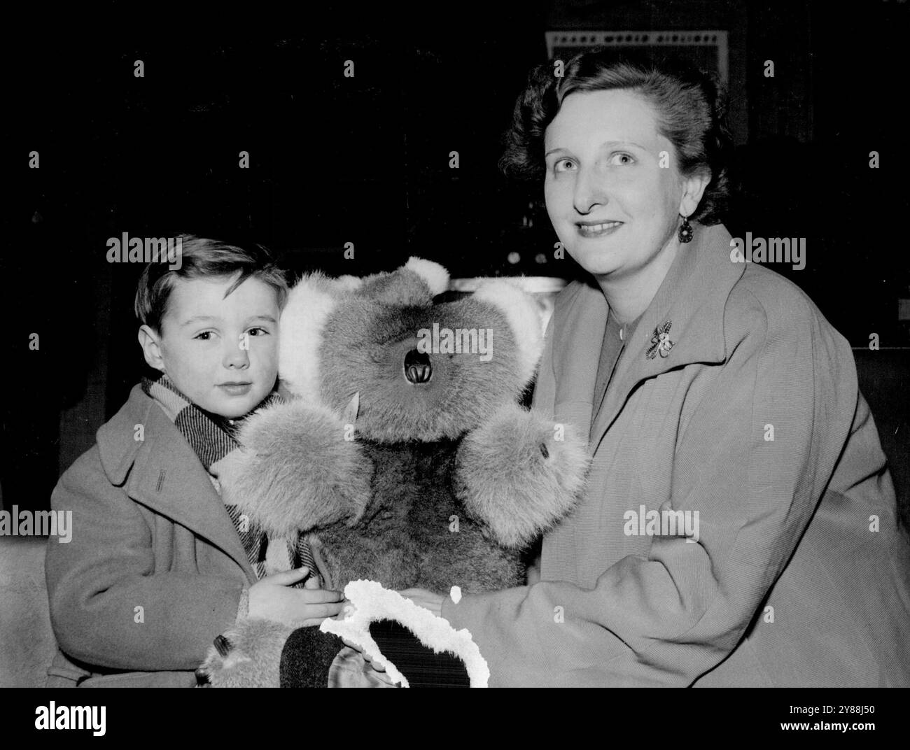 Mrs. Trevor Bailey Flies Home -- A Lovely reward awaited 4 year old Kim ...