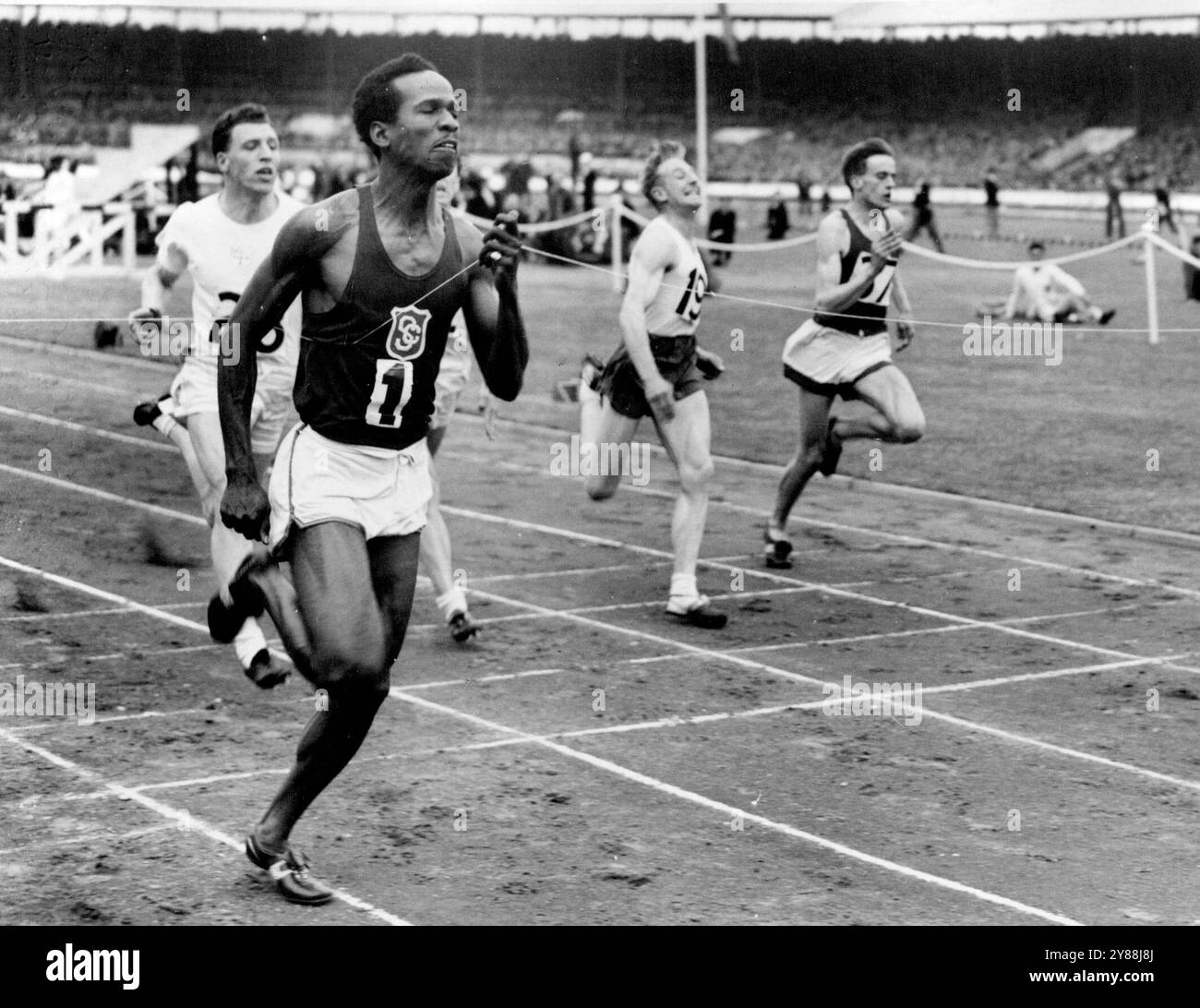 McDonald Bailey Wins AAA 100 YardsE. McDonald Bailey (Polytechnic ...