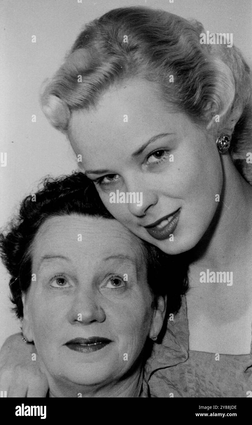 Shirley beiger hi-res stock photography and images - Alamy