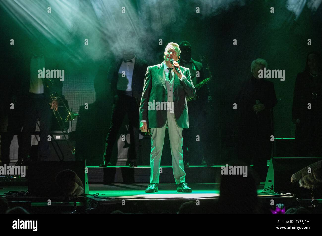 Schwerin, Germany. 03rd Oct, 2024. Roland Kaiser, German pop singer and ...
