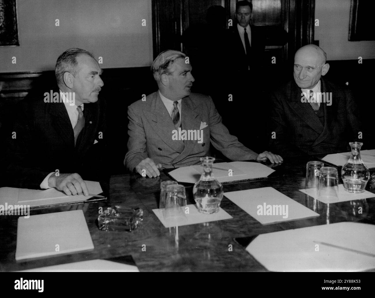M robert schuman hi-res stock photography and images - Alamy
