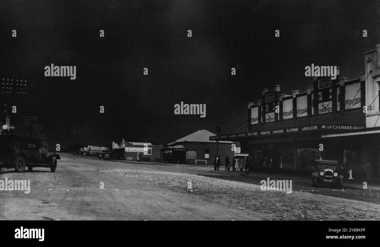 Dust Storms - Weather.The dust storm Lake Cargelligo show the Great ...