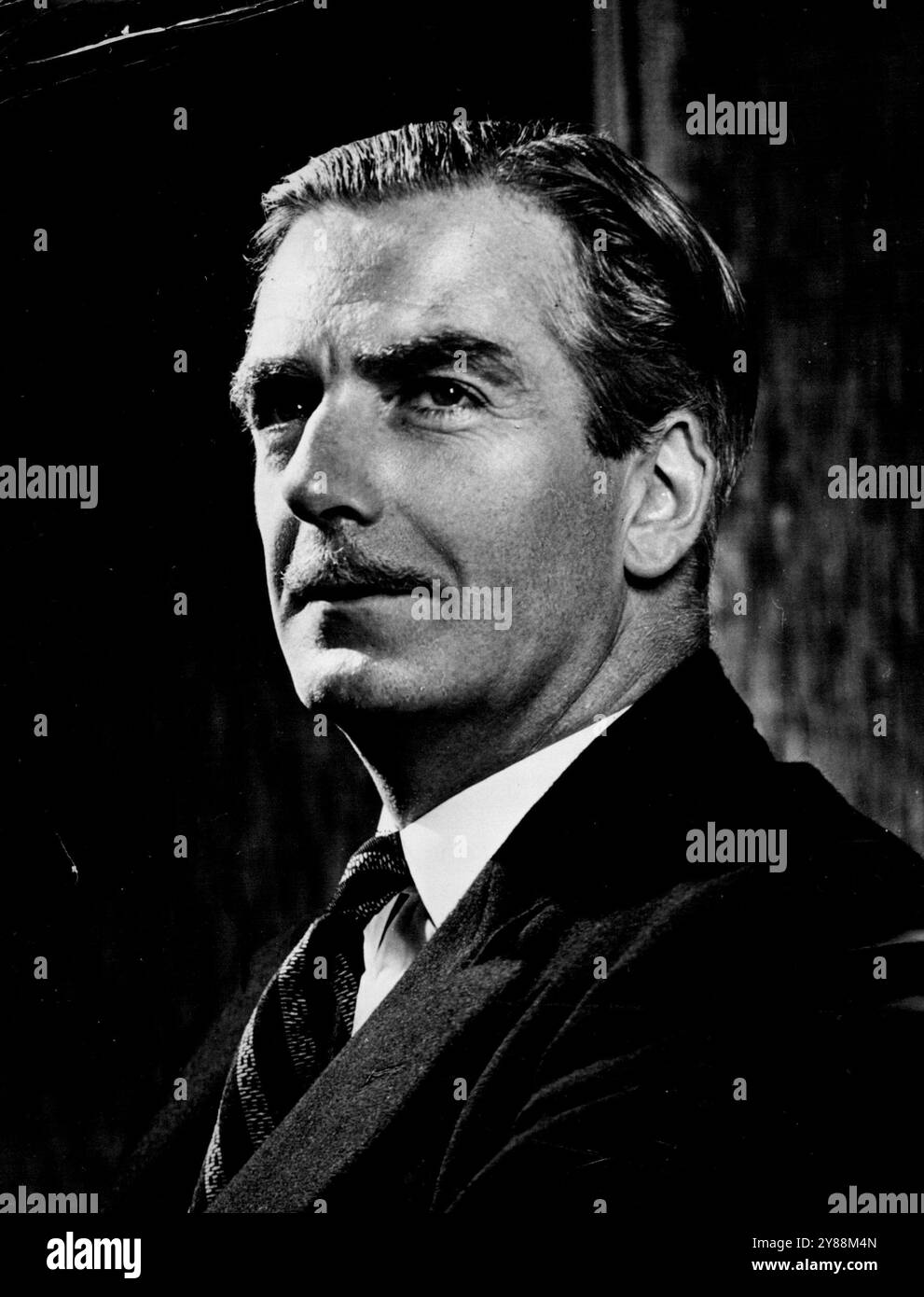 Rt hon sir anthony eden hi-res stock photography and images - Alamy