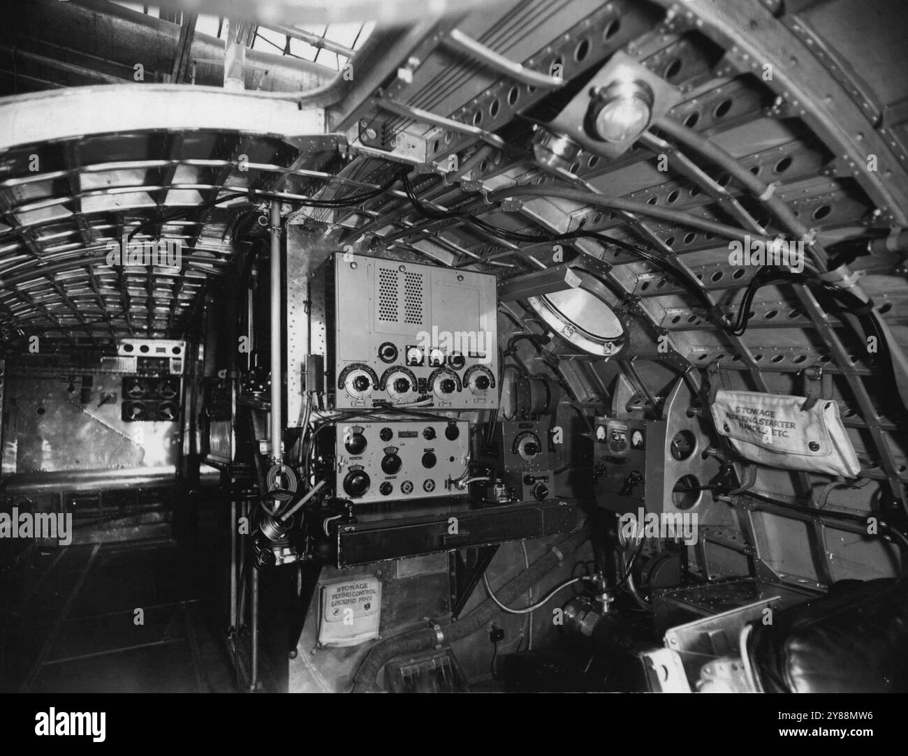 Marconi Type AD67A/6872B Wireless & Direction Finding installation on ...