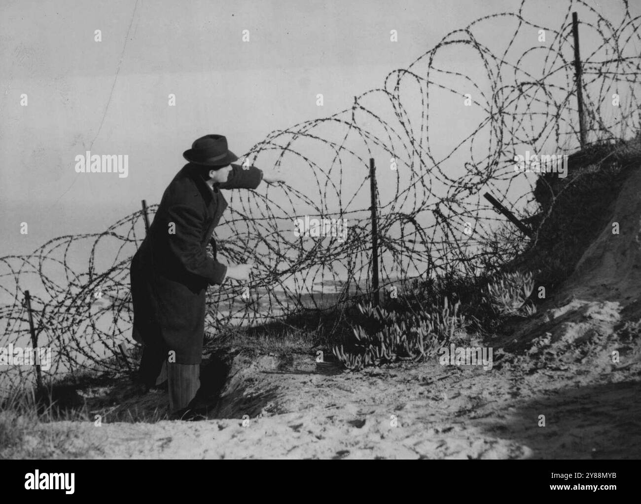 Flying precautions hi-res stock photography and images - Alamy