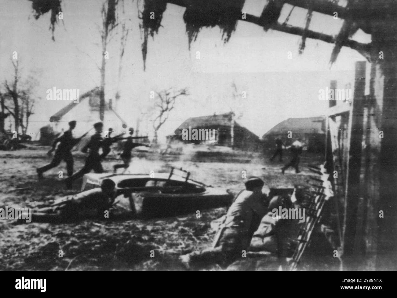 Reds Attack Nazi-Held Town On Western Front -- Russian soldiers dash ...