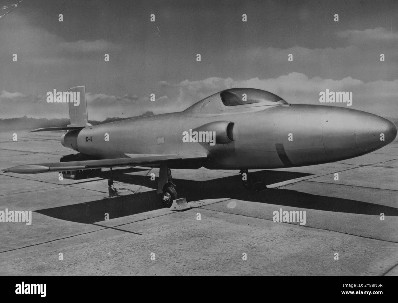 Aviation 1017a australian jet aircraft hi-res stock photography and ...