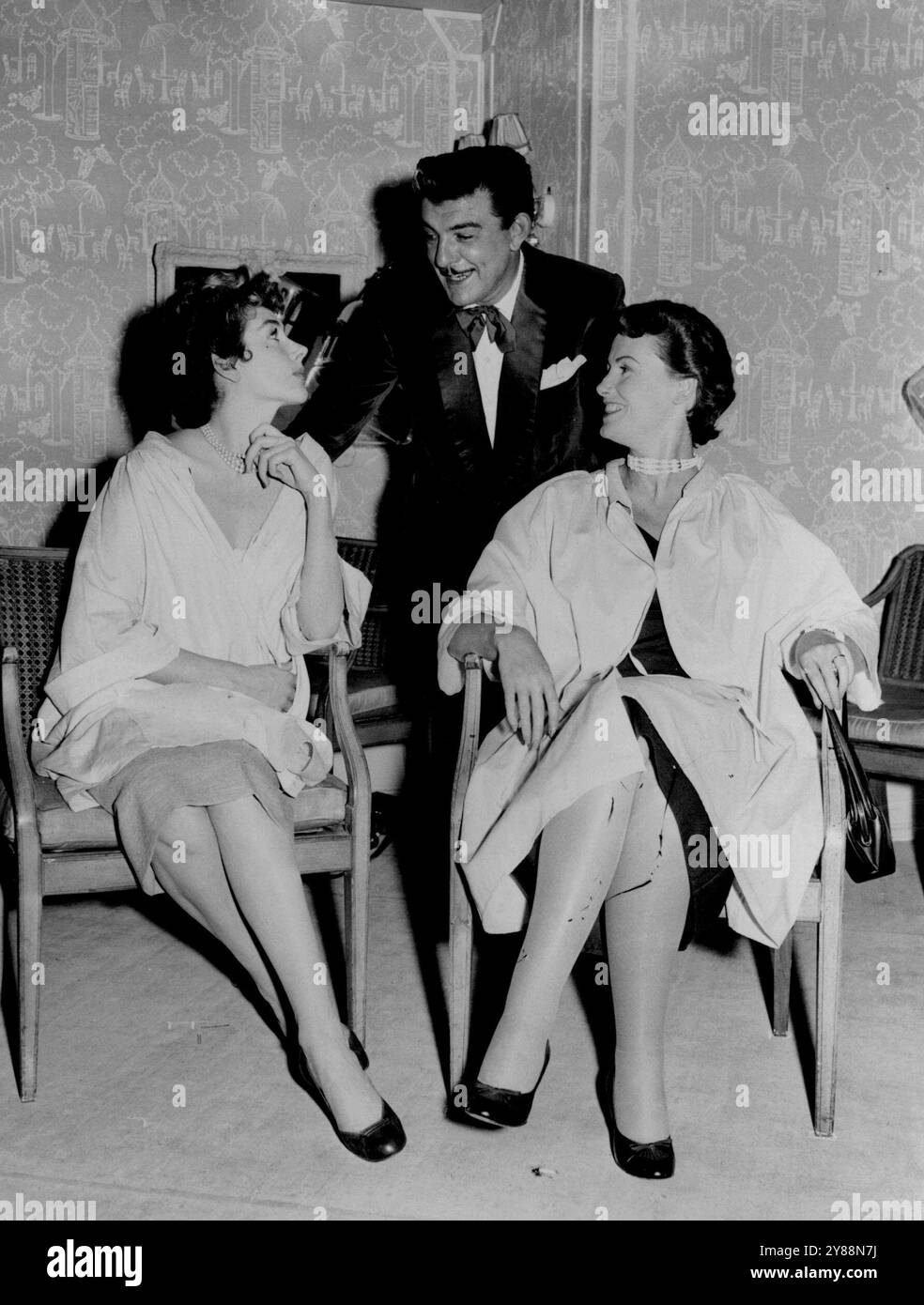 Kay kendall actress hi-res stock photography and images - Alamy