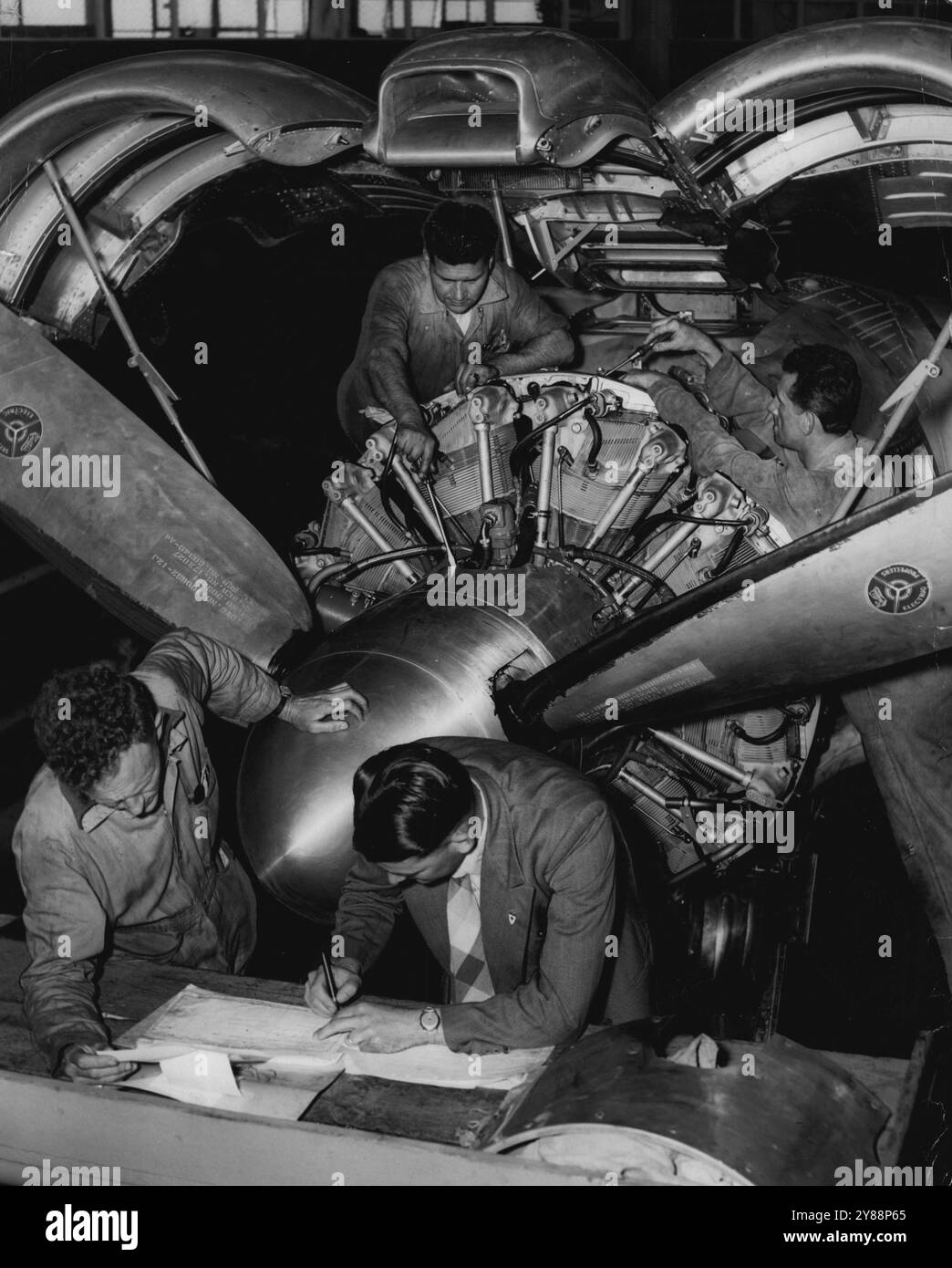 Qantas Aircraft Series -- The motors of the Qantas Super Constellation ...