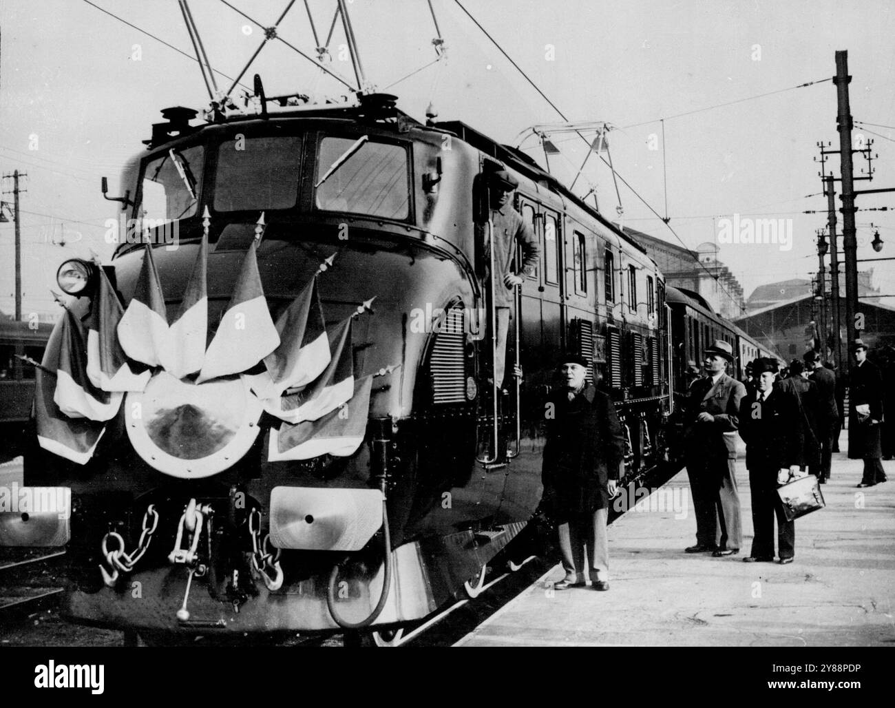 Inauguration of Worlds Longest Electric Railway -- The scene on the ...