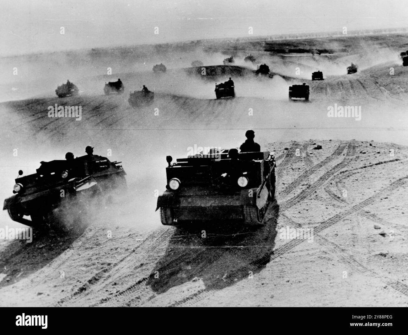 World war 1939 1945 egypt western desert hi-res stock photography and ...