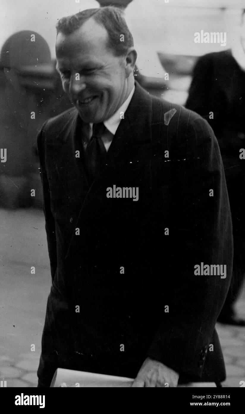 Sir Garfield Barwick - Portraits, Cartoons, Paintings. July 26, 1949 ...