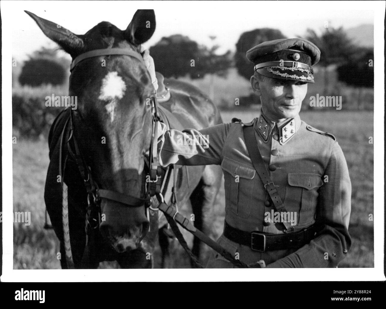 Lieutenant. General Berenschot, C.I.C., New Army.Lieutenant - General ...