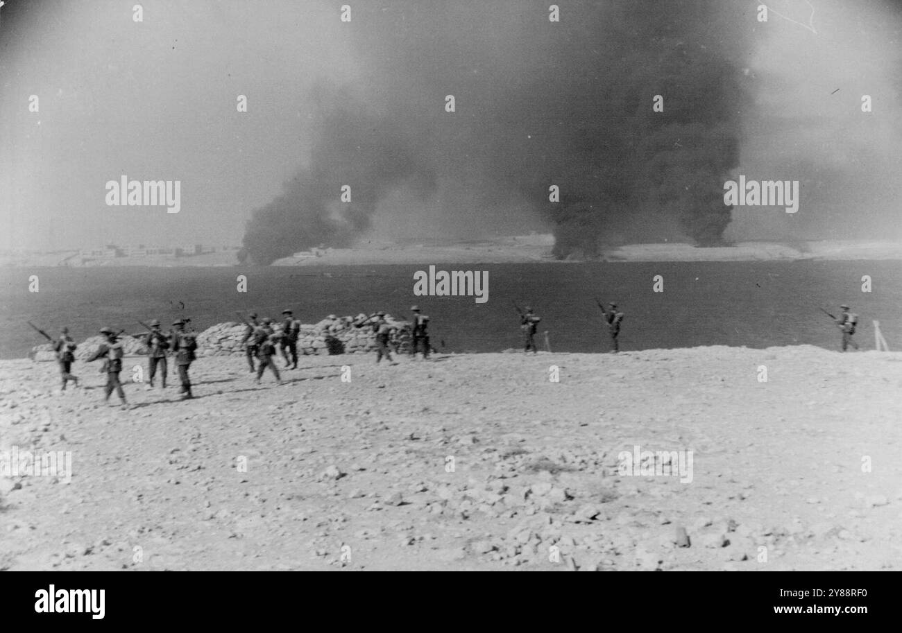 Desert war 1941 Black and White Stock Photos & Images - Alamy