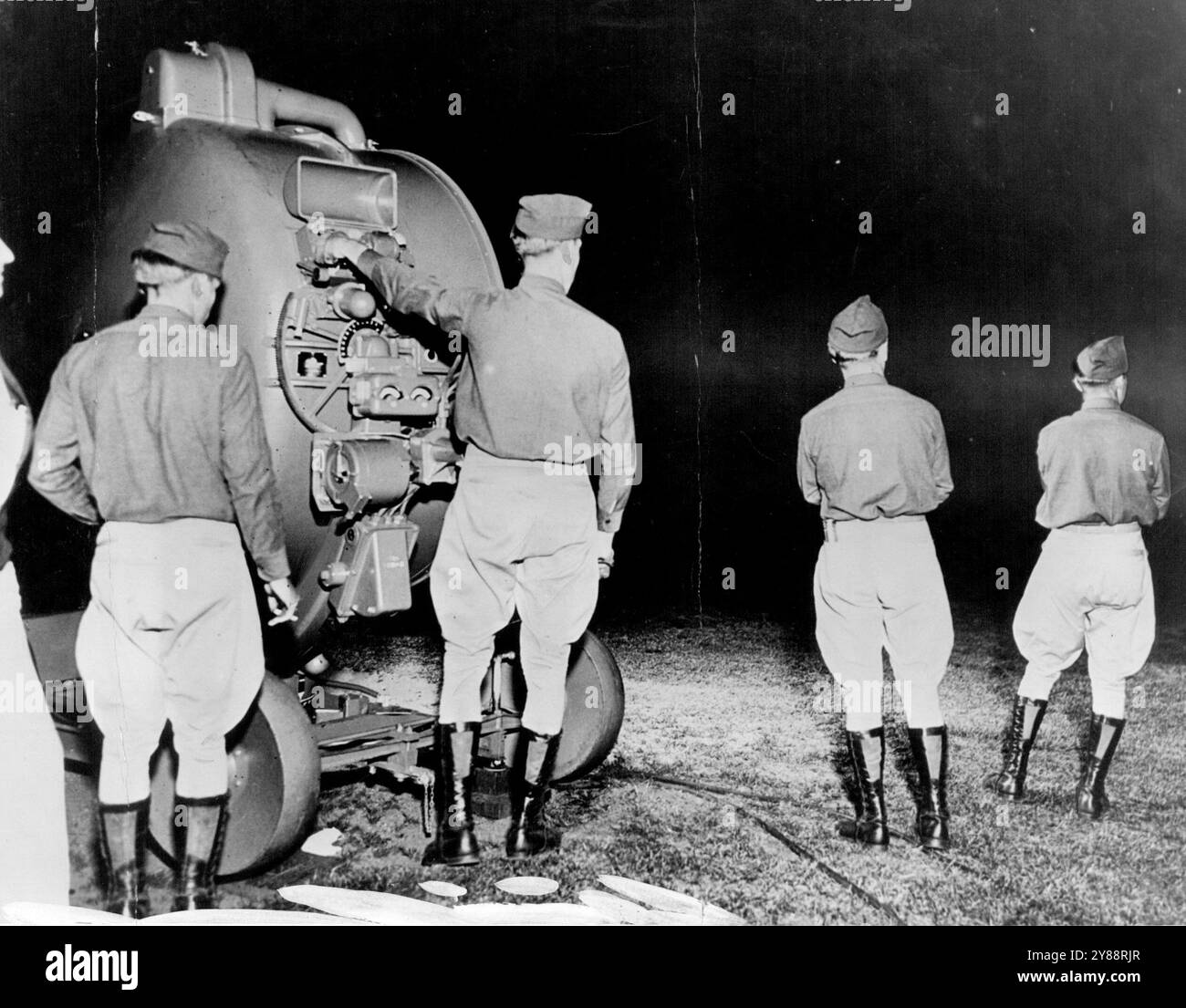 Searchlight ray Black and White Stock Photos & Images - Alamy