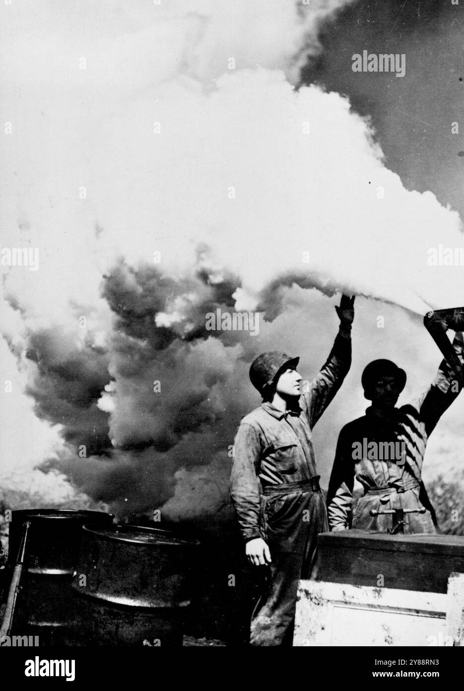 U.S. Smoke Screen Machine In Italy -- American soldiers operate which ...