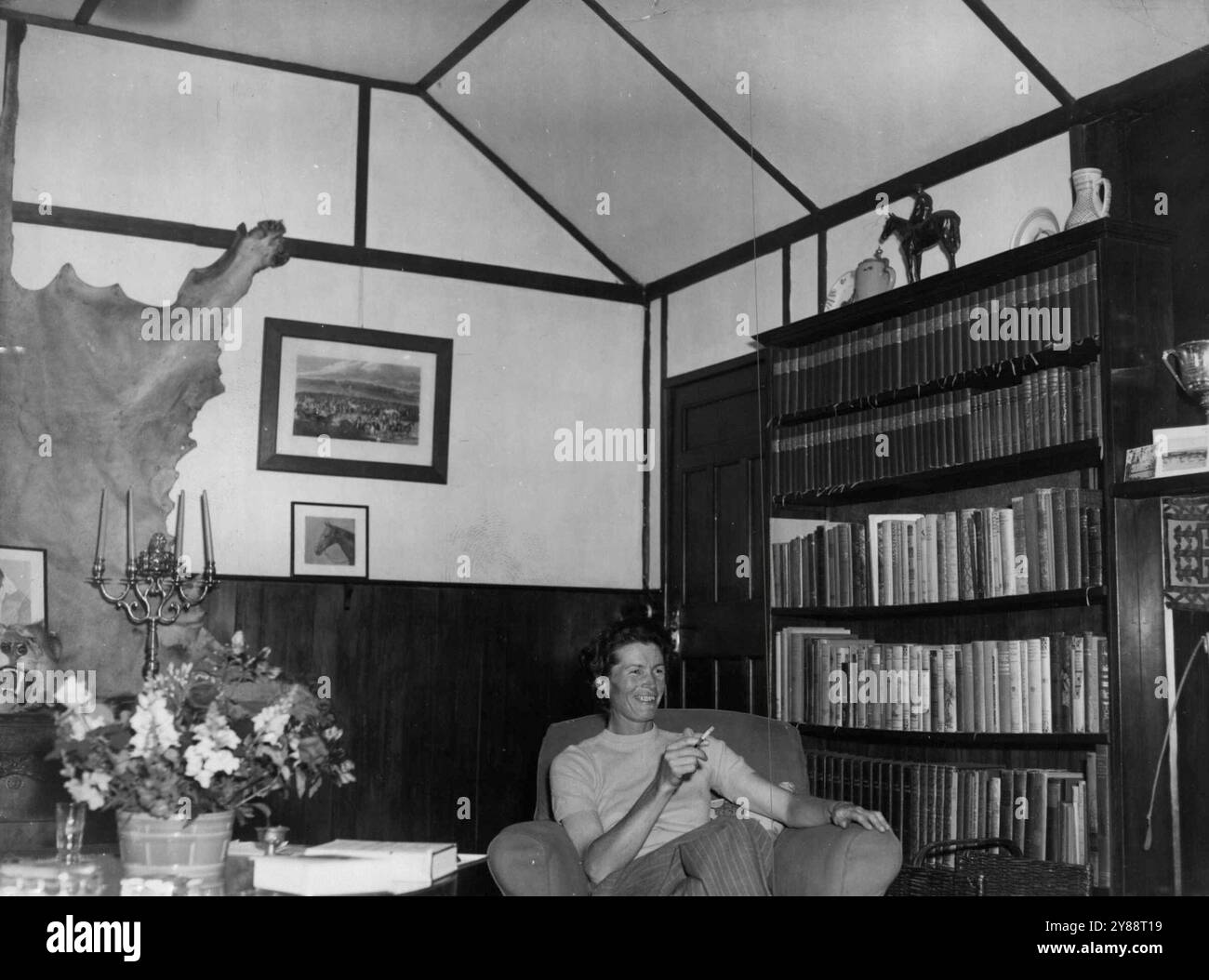 Further Pictures Of Gallant Kenya WomenMrs. Dorothy Raynes,Simpson in ...