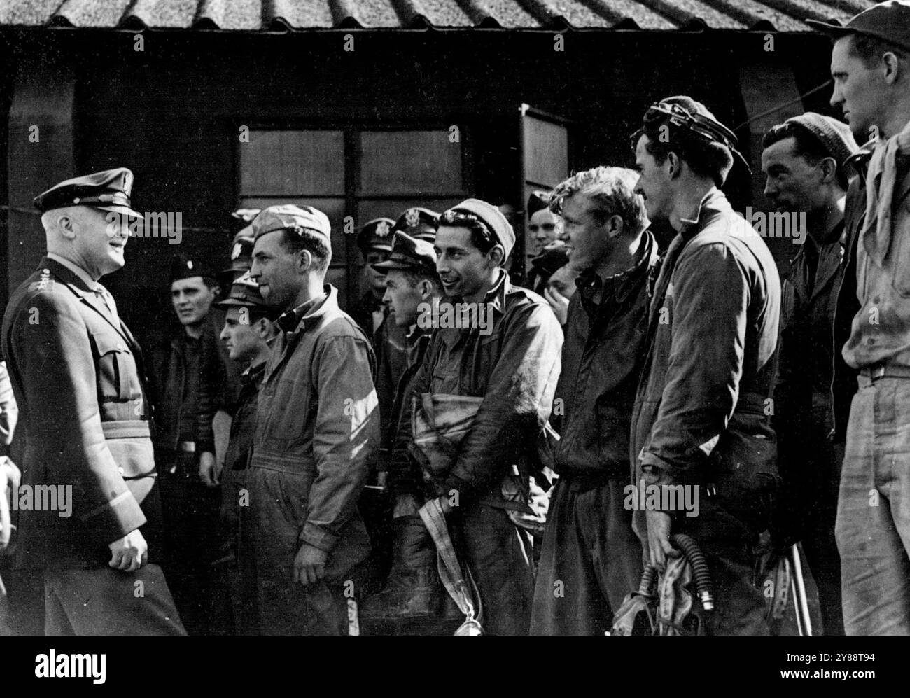 American Air Force Chief Meets "The Boys" In England -- General Henry H ...