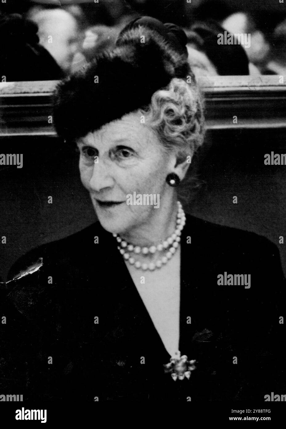 Viscountess astor hi-res stock photography and images - Alamy