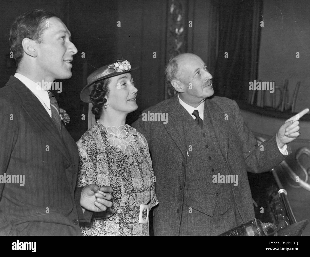 Mr robert medley hi-res stock photography and images - Alamy