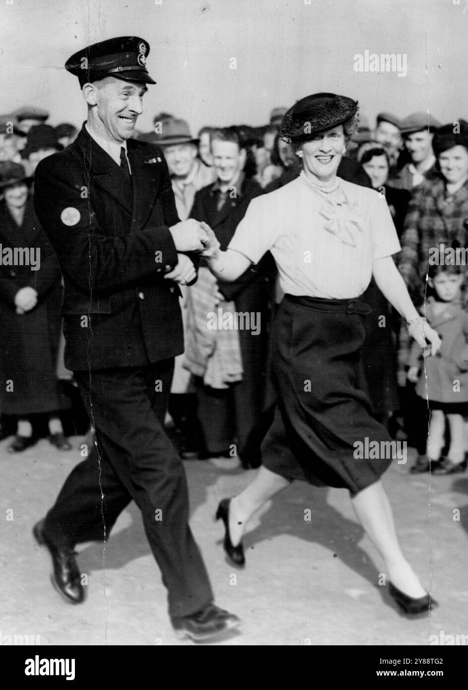 Lady Astor Makes History -- Lady Astor (who took off her make and ...