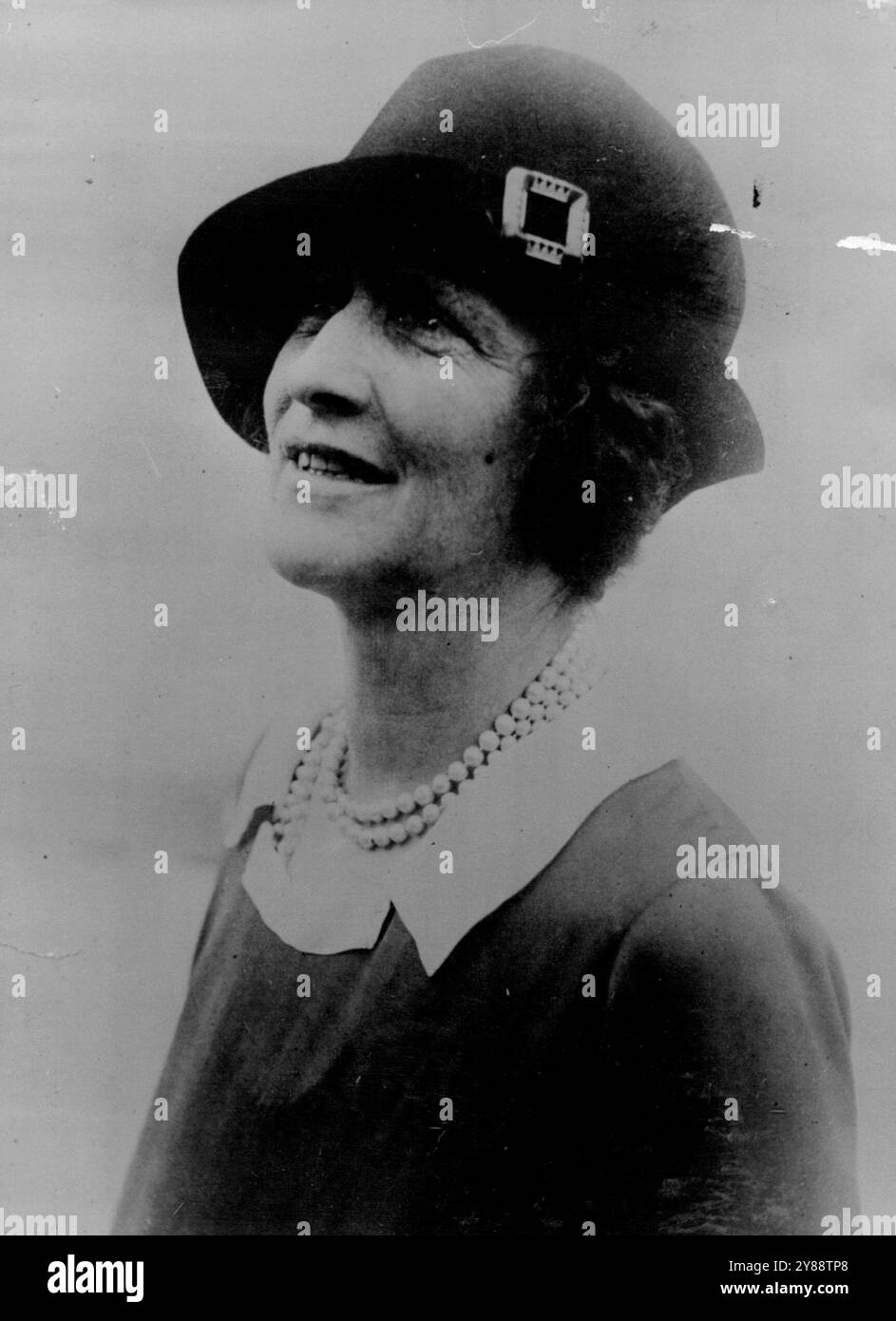 Lady Astor, American Born M.P. Comes Home -- Lady Astor on arrival in ...