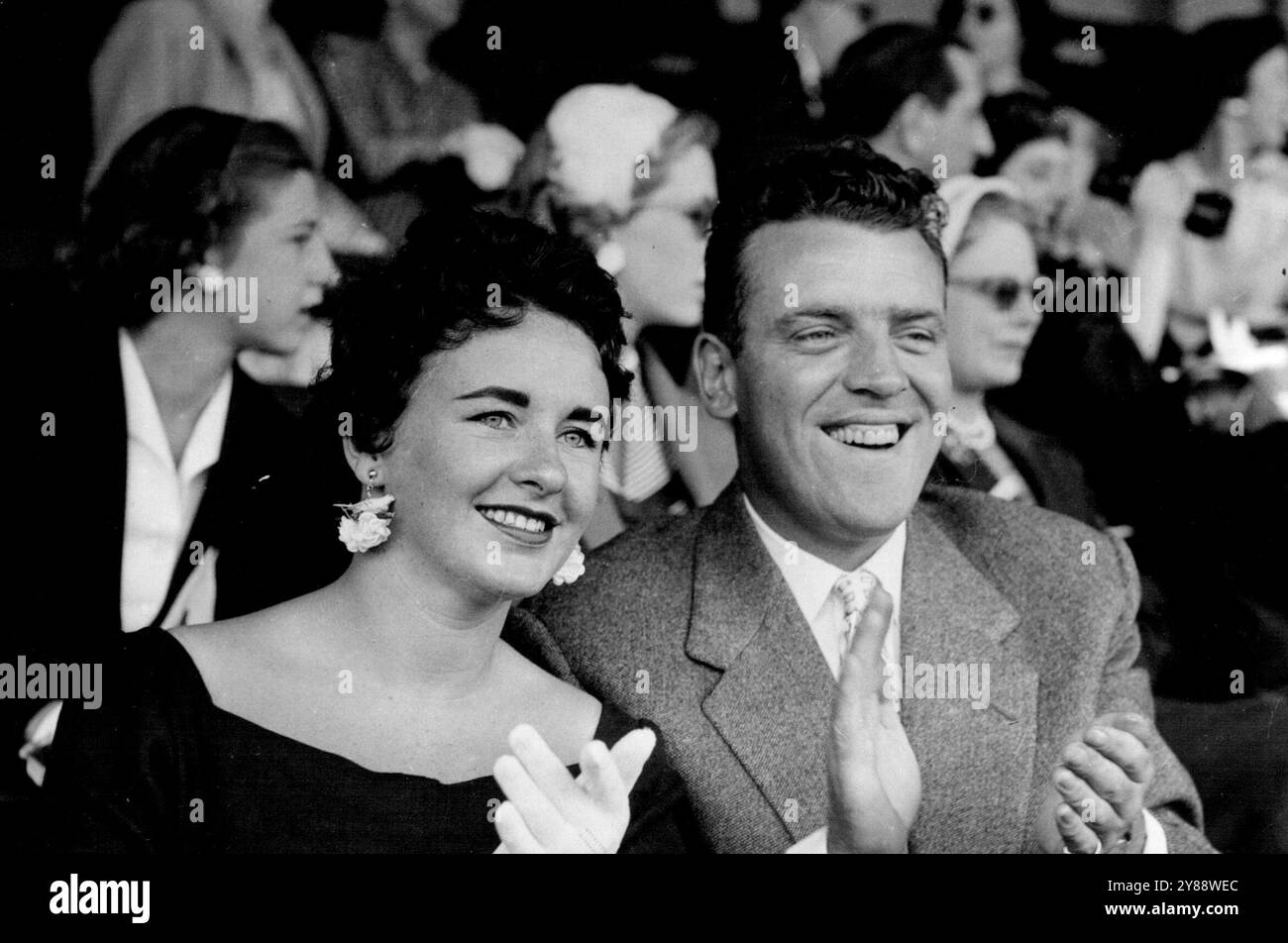 Mr eamonn andrews hi-res stock photography and images - Alamy