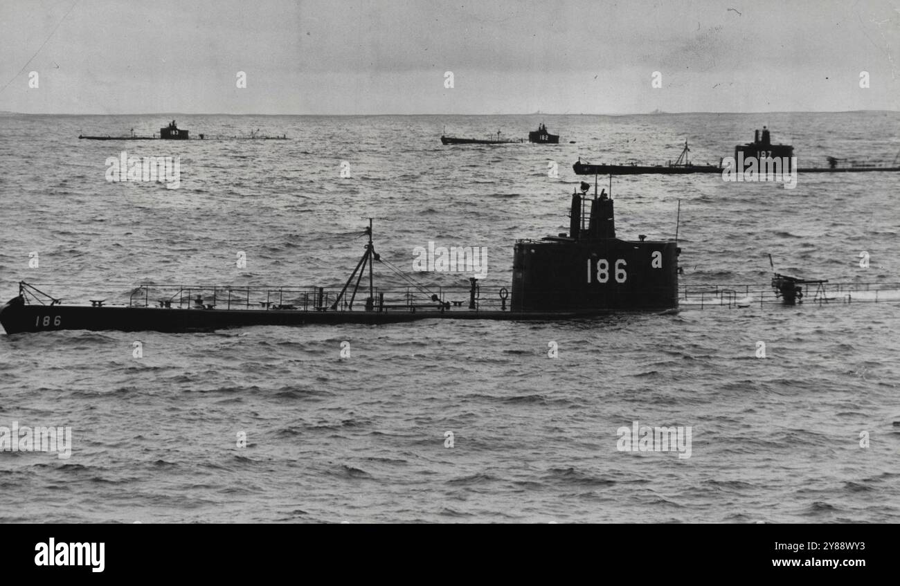 New U.S. Submarine in Action -- Members of the crew of a U.S. Navy ...