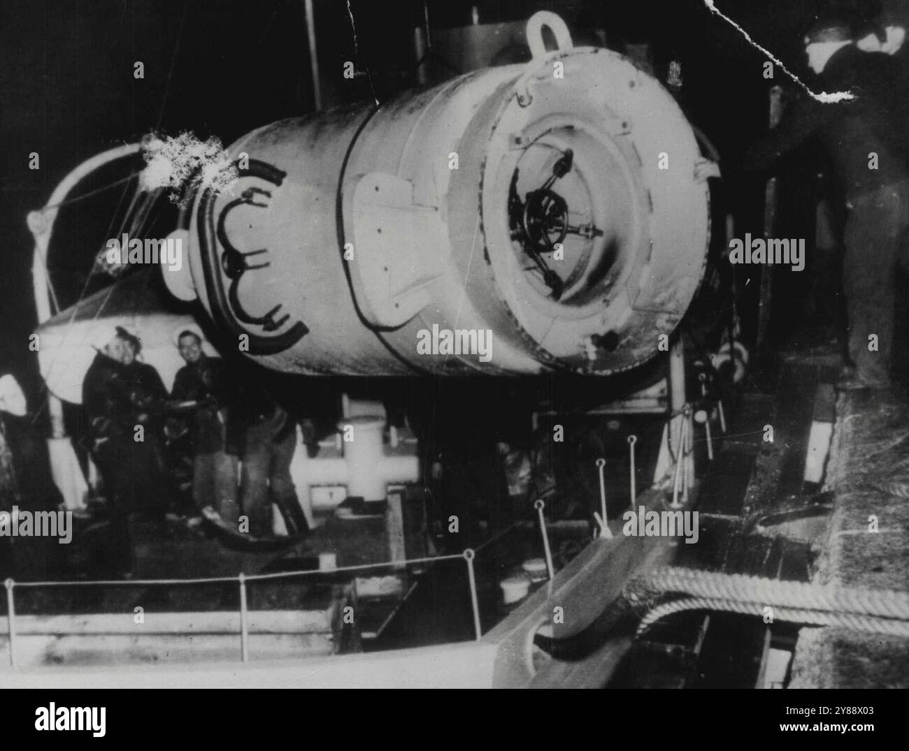 American Submarine Disaster: First Pic Original Pictures -- The big ...