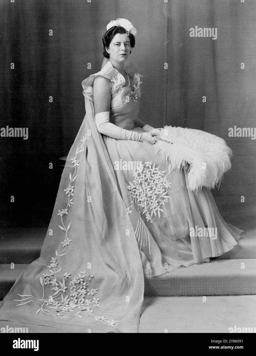 Miss l peach hi-res stock photography and images - Alamy