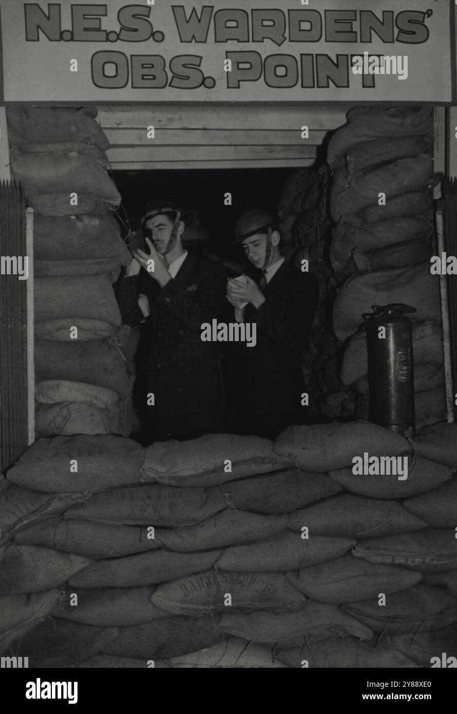 Civil Defence - War General. January 16, 1942 Stock Photo - Alamy